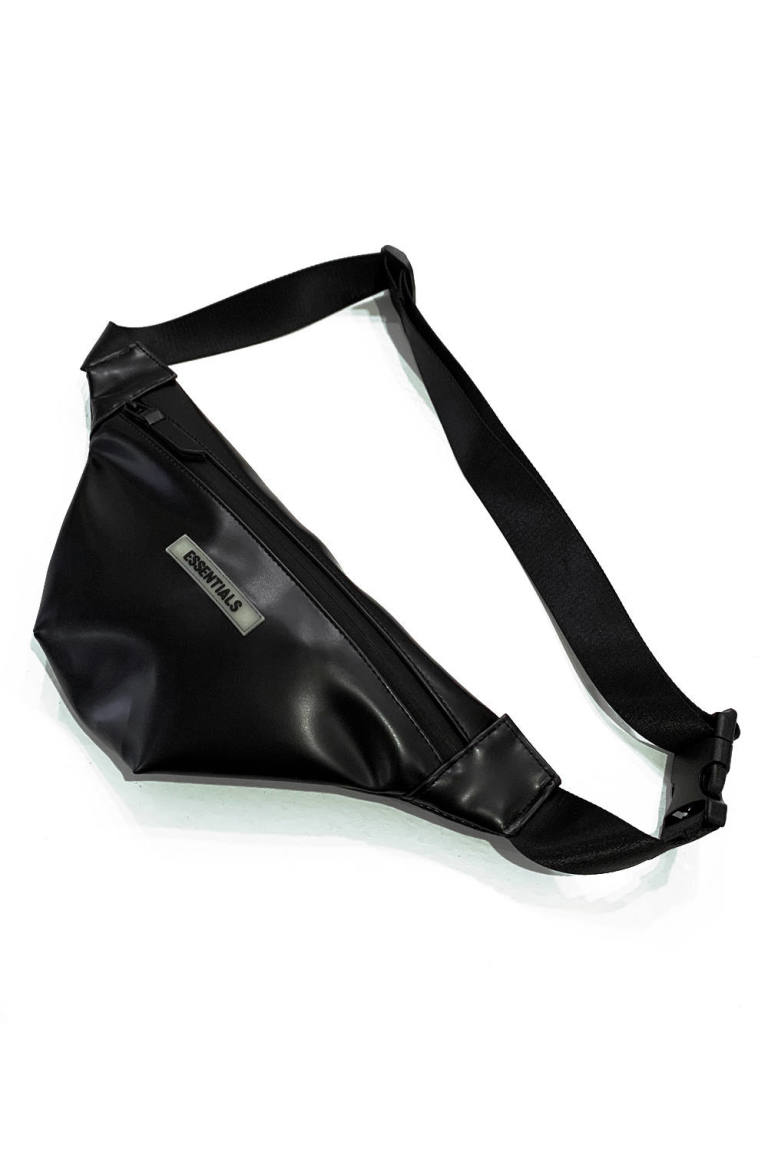 FOG ESSENTIALS - Waterproof Sling Bag Black | laid-back